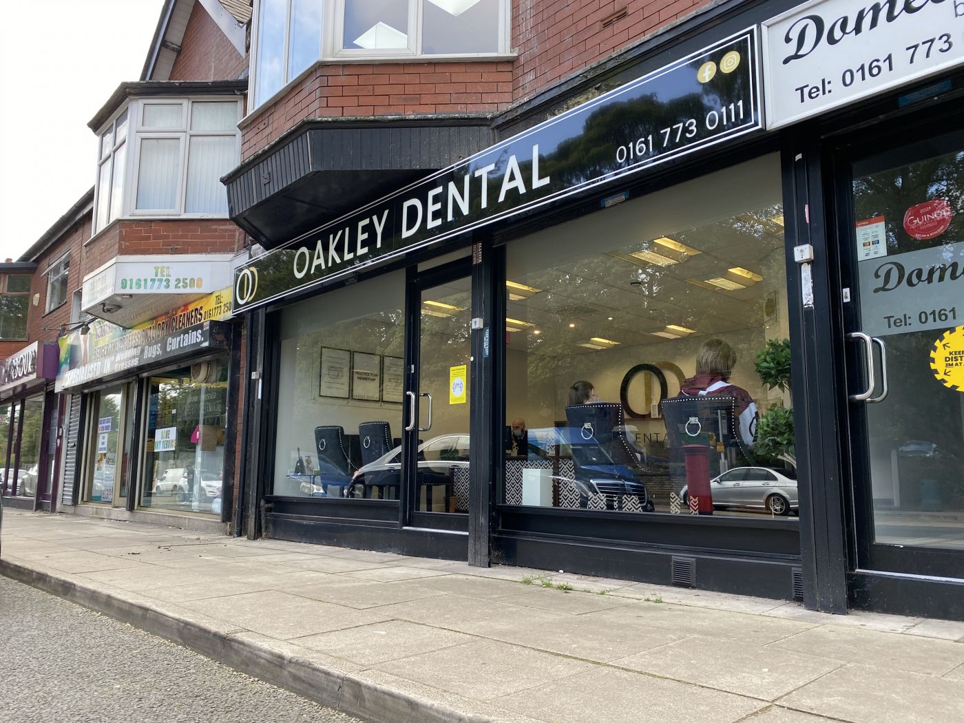 Fascia Signs and Sign Trays | Sign UK